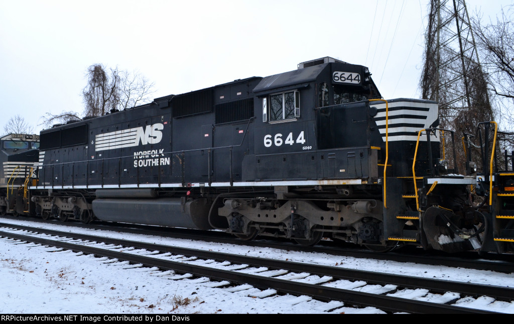 NS SD60 6644 on H68